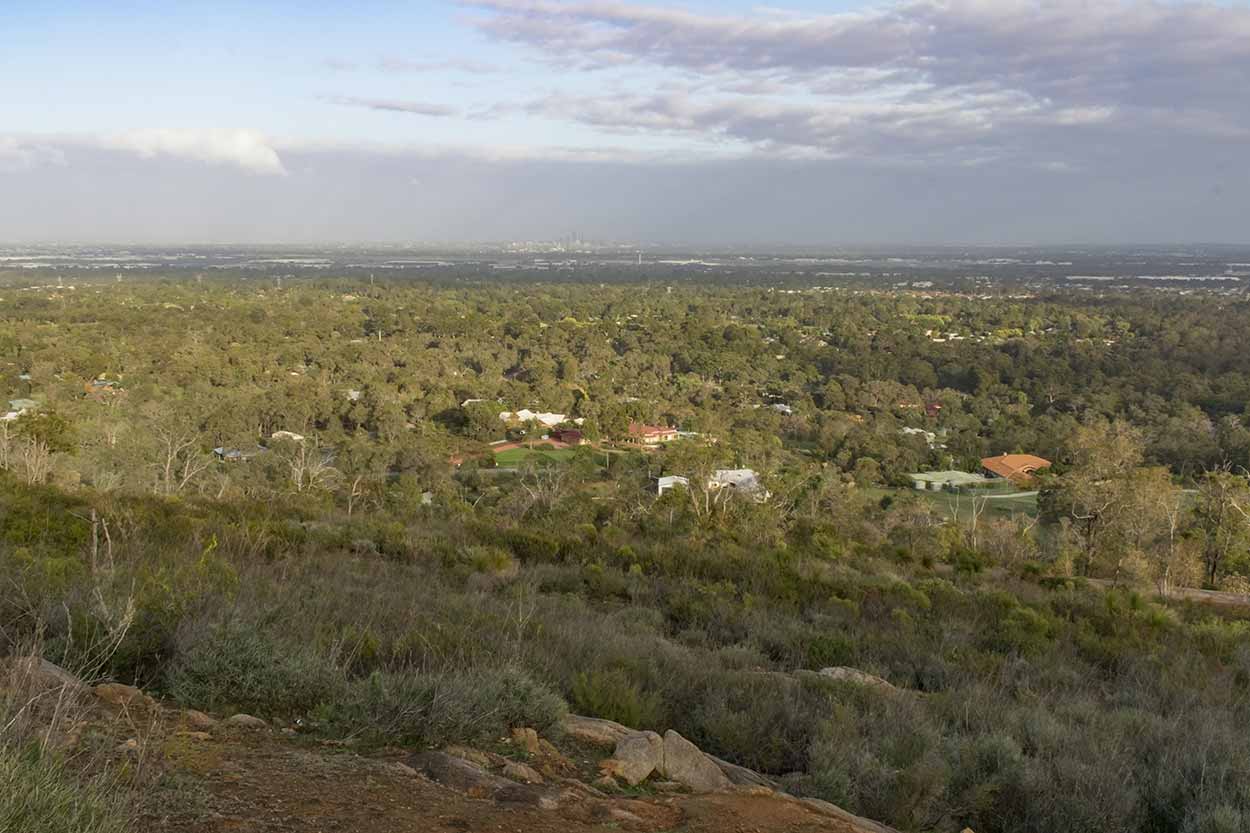 A Morning Hike Around Statham's Quarry, Perth, Australia