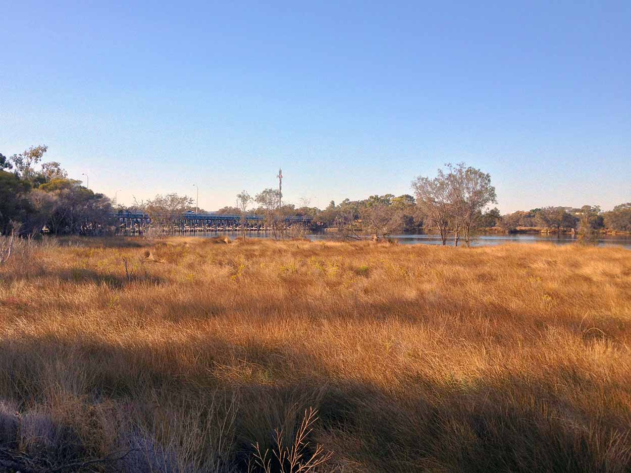 In the distance the Garratt Road Bridge crossing the Swan River from ...