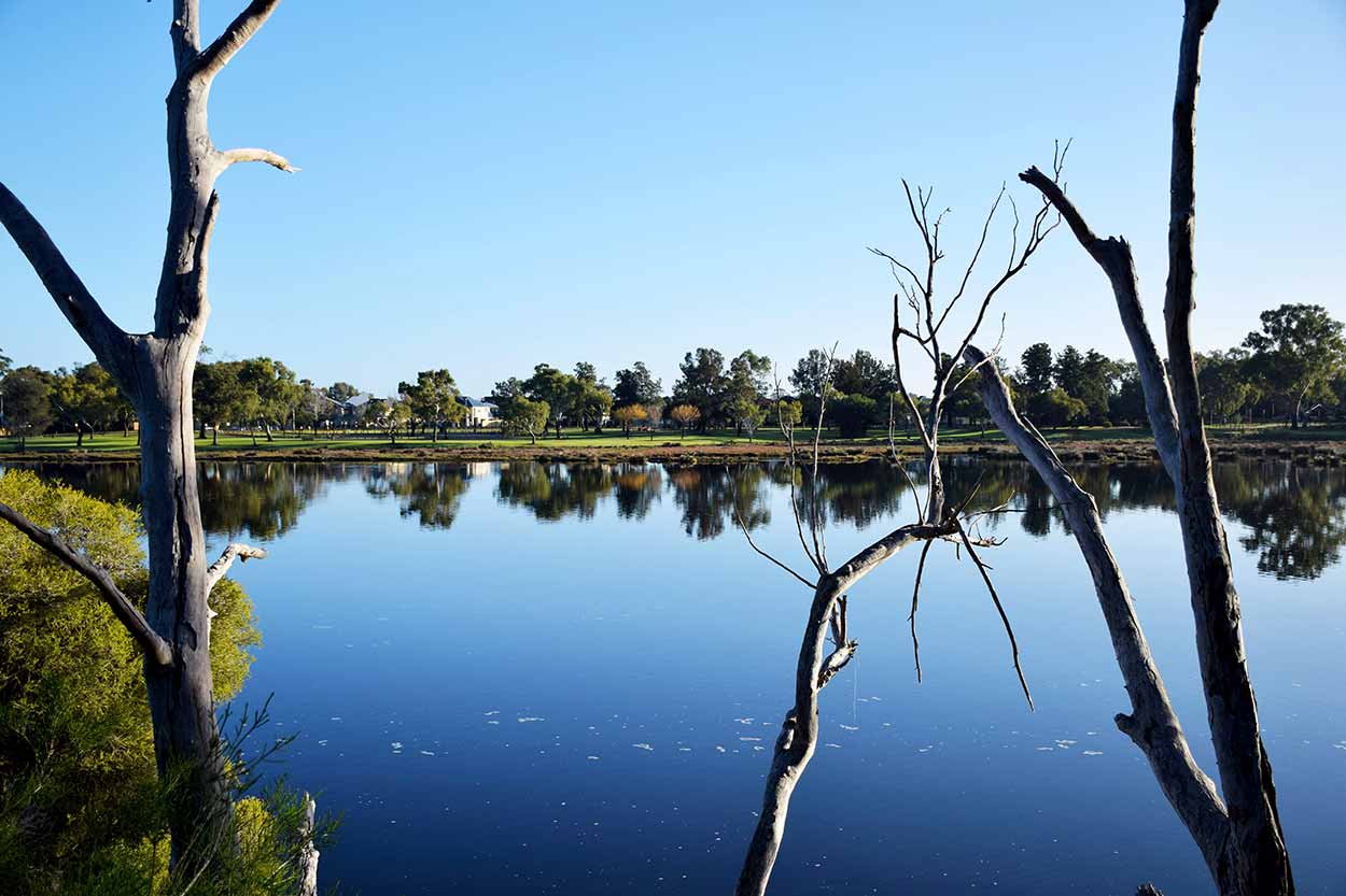 Claisebrook to Bayswater via the Swan River South Bank, Perth, Australia