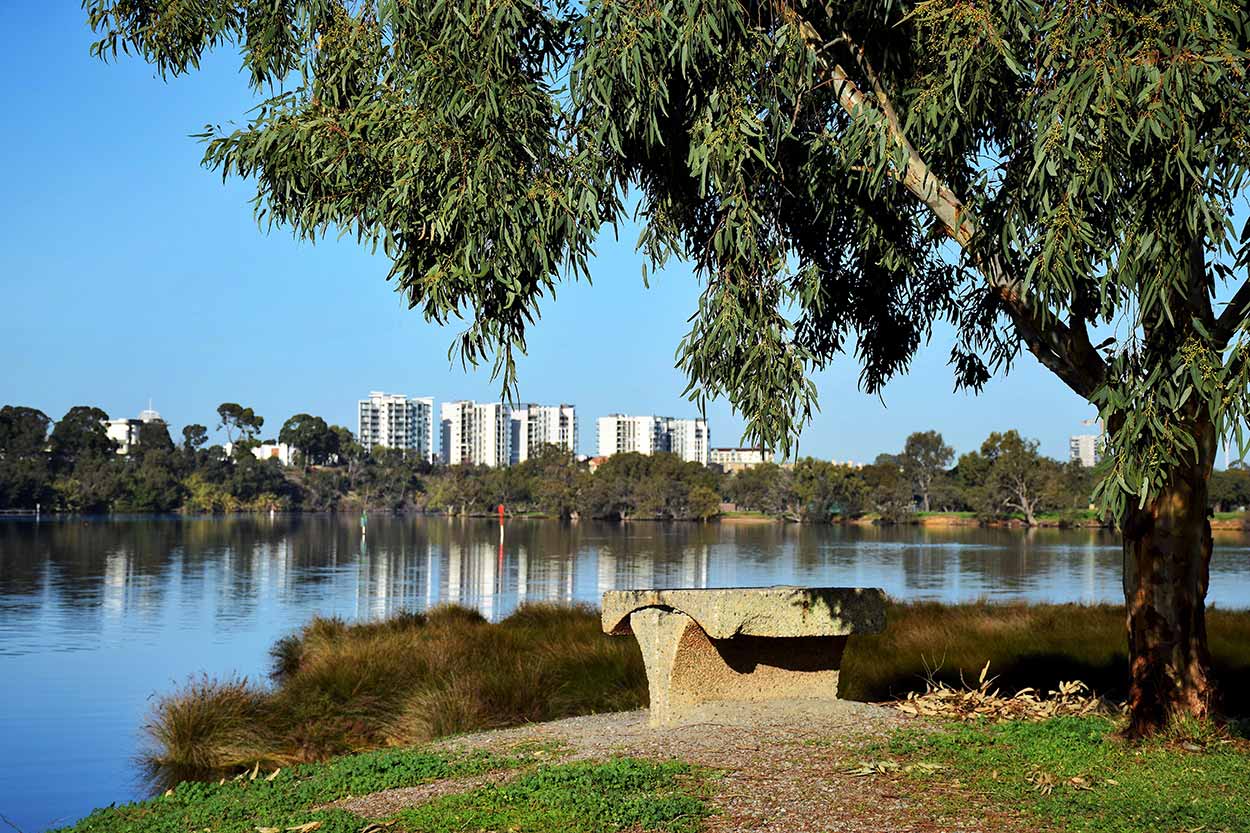 Claisebrook to Bayswater via the Swan River South Bank, Perth, Australia